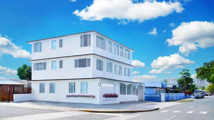 Caribbean Stars Unit#8 San Juan Airport - Porto Rico