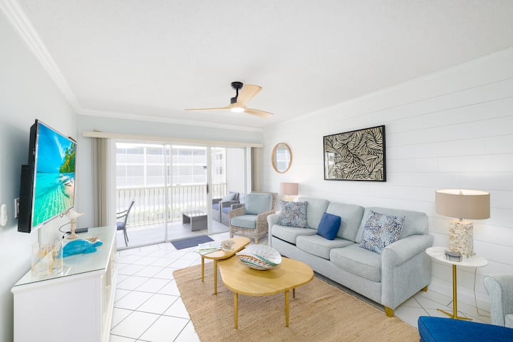 Stunning Beachfront Condo, 2bd/2bath - Sanibel, FL