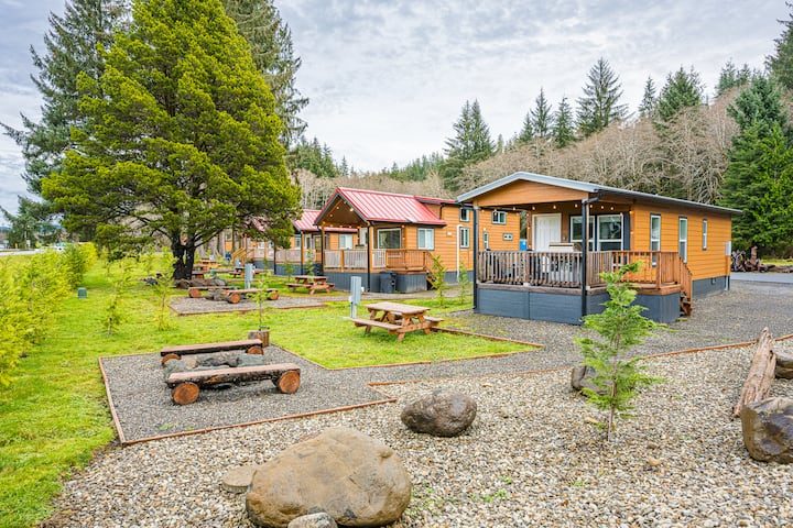 Rainforest Tiny Home Retreat #30 Woodsy - Forks, WA