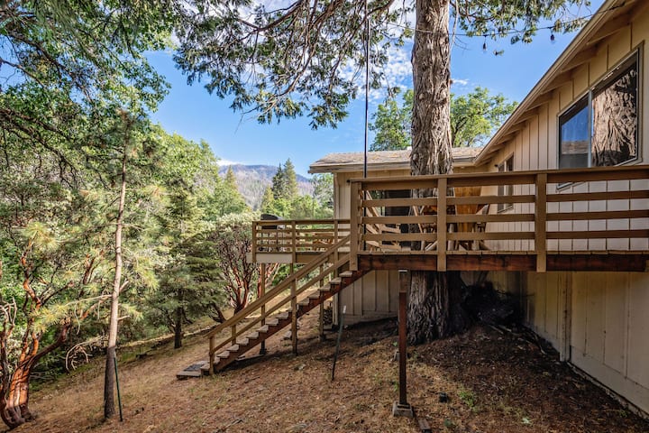 Cedar Pine Cottage | Relaxing Cozy 2br Cabin - Camp Nelson, CA