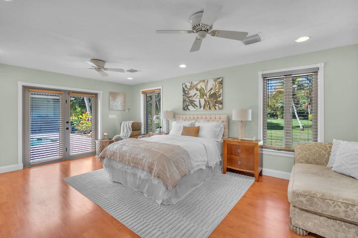 Poolhouse
Haven - Broward County, FL