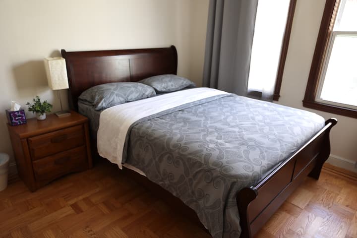 Room 2 - Daly City, CA