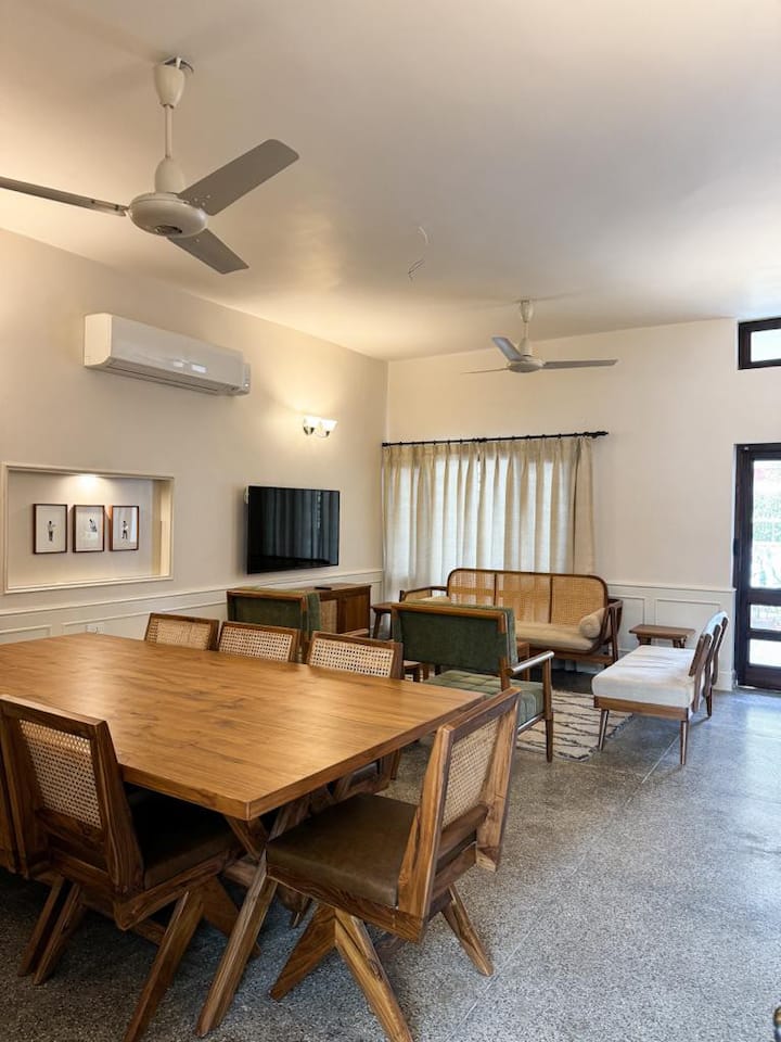 Shivalik Suite - Chandigarh