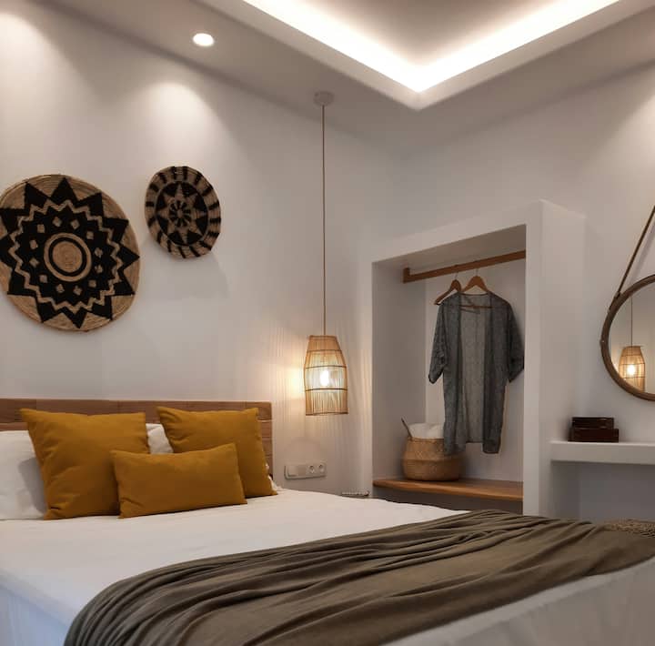 Konstantza's Superior Suite - Naxos