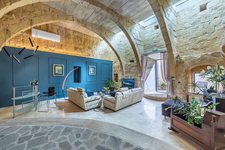 Spacious Getaway W/ Pool, Games & Sun Terraces - Malta