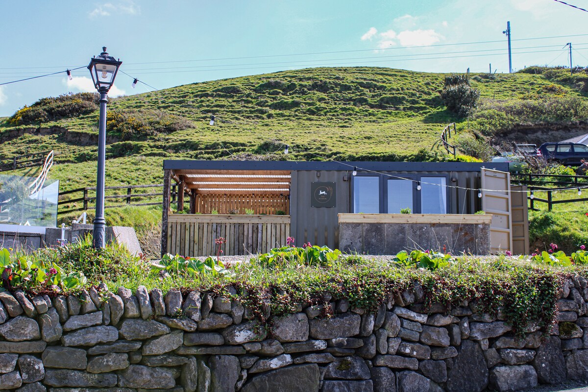 'The Burrow' Luxury Pod with Private Hot Tub - Shipping containers for ...