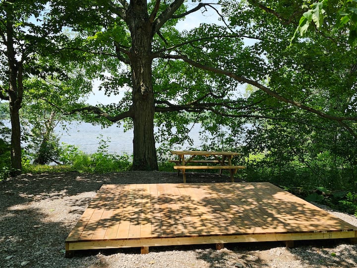S09 Nature Heaven At The Farm: Camp On The Lake - Wiarton