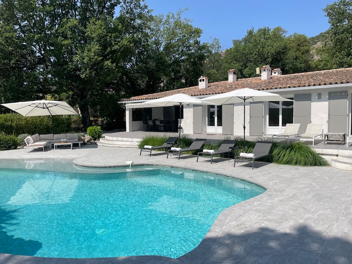 Proximité Ste Maxime Belle Villa, Vue Sur Collines - Sainte-Maxime