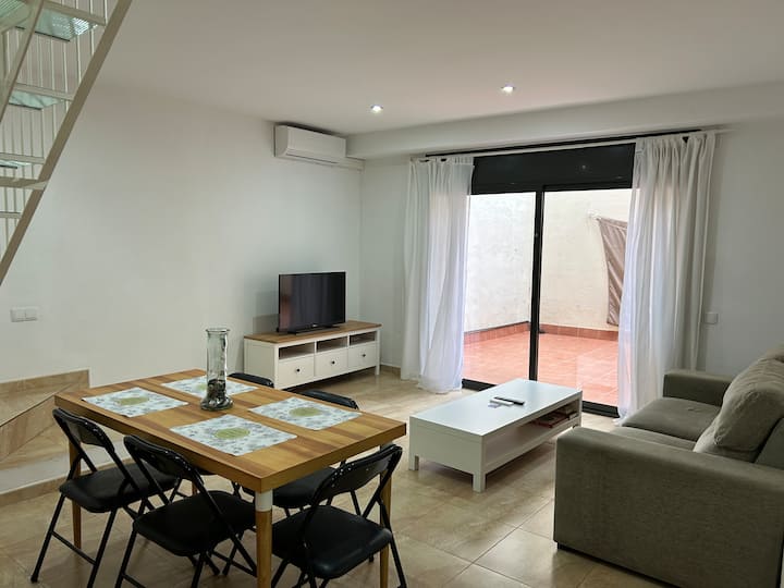 Apartamento Grande Con Terraza Privada - Casteldefels