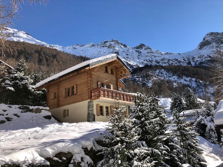 Chalet Accueillant Face Aux 4000 - Zinal