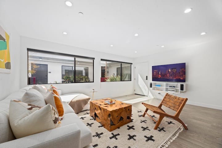 Melrose Place West Hollywood Stunner #2 - West Hollywood, CA