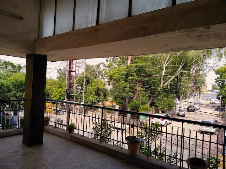 Madhuvan2: Balcony Room
By Marine Drive Raipur - Raipur