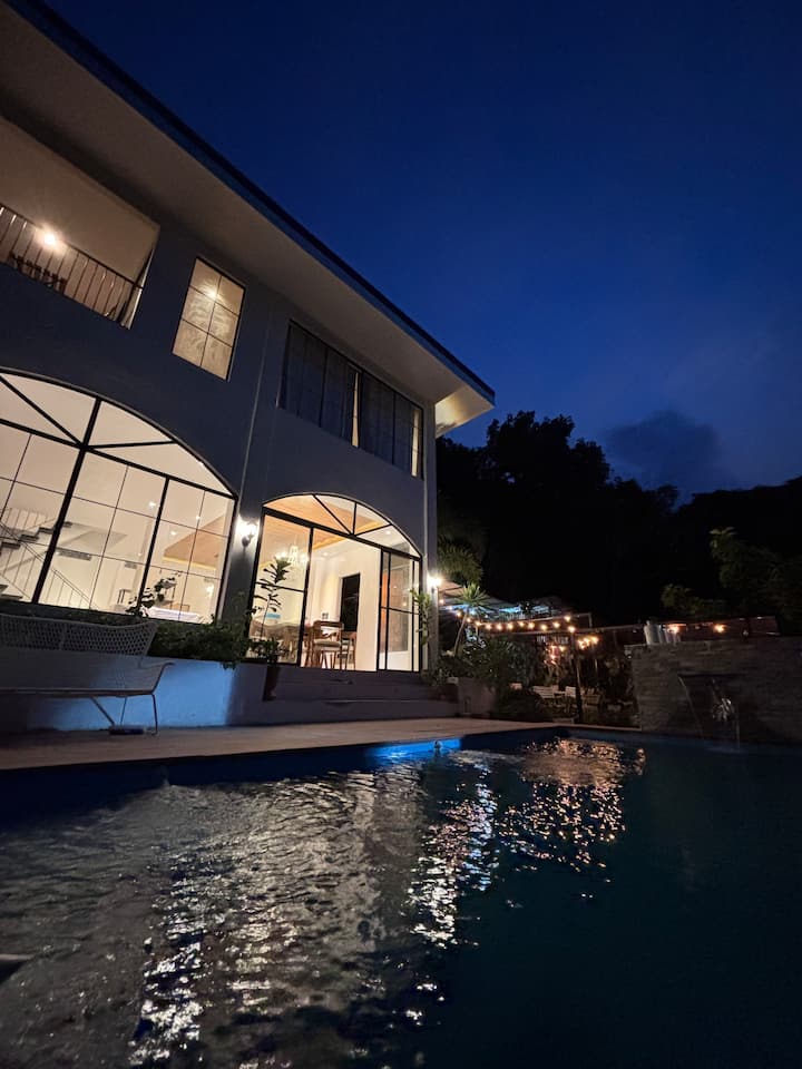 The (New) Kasajuani,
Relaxation At The Farm - Nasugbu