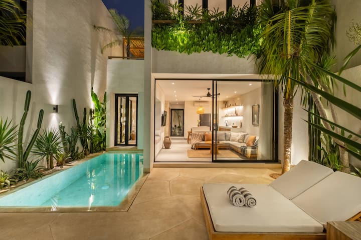 A Stylish Tropical Retreat W/pool View In Bingin - Uluwatu