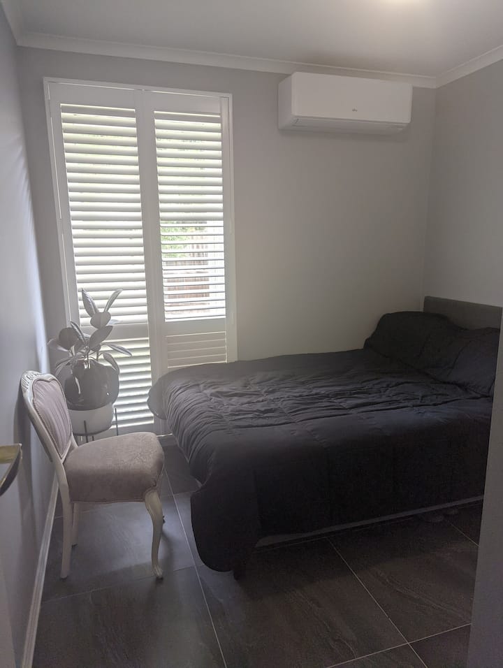 Bedroom In Quiet Home, With Double Bed. - Croydon, Australia