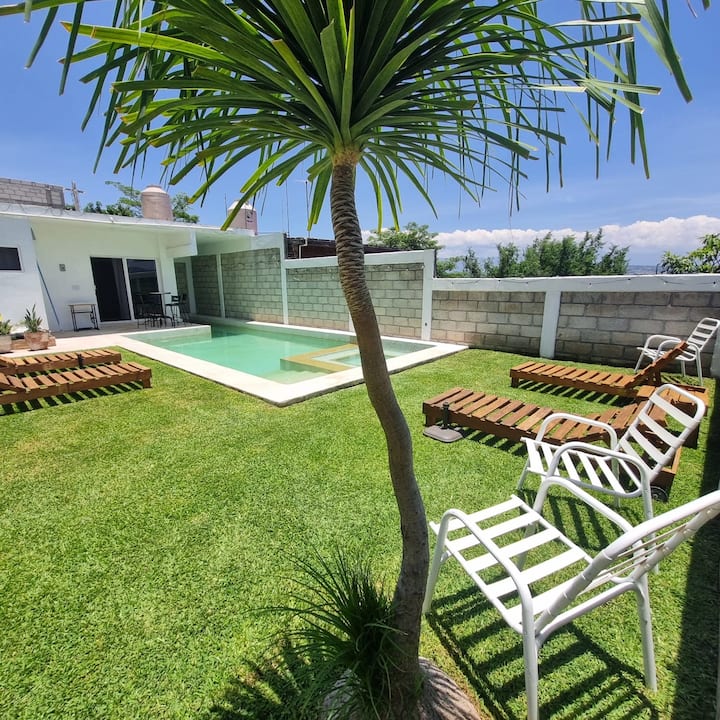 Casa Con Alberca Climatizada Exclusiva - Temixco