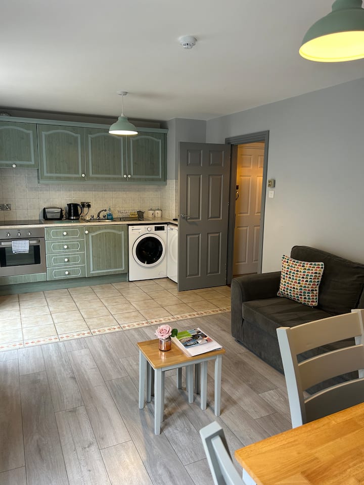 1 Bed Apartment, Town Centre - Killarney