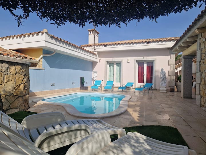 Villa Sinzias Con Piscina 9 Posti Letto - Castiadas