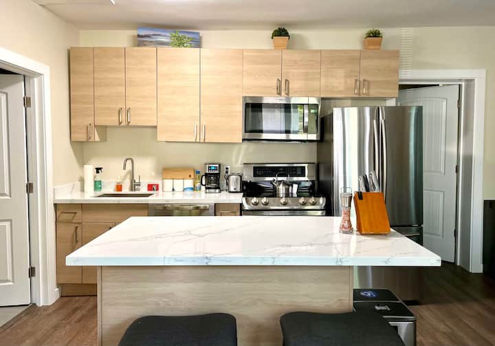 Stylish Kitchen | Dtwn Renton | Mins To Seatac - 倫頓