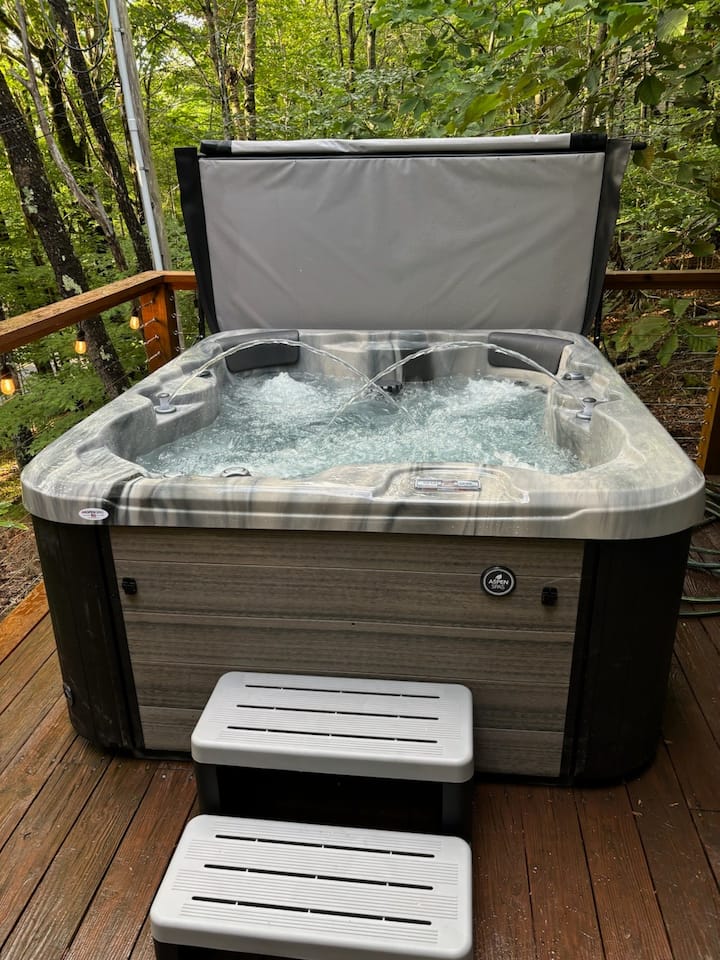 *Hot Tub*close To Slopes*renovated*ac - Banner Elk, NC