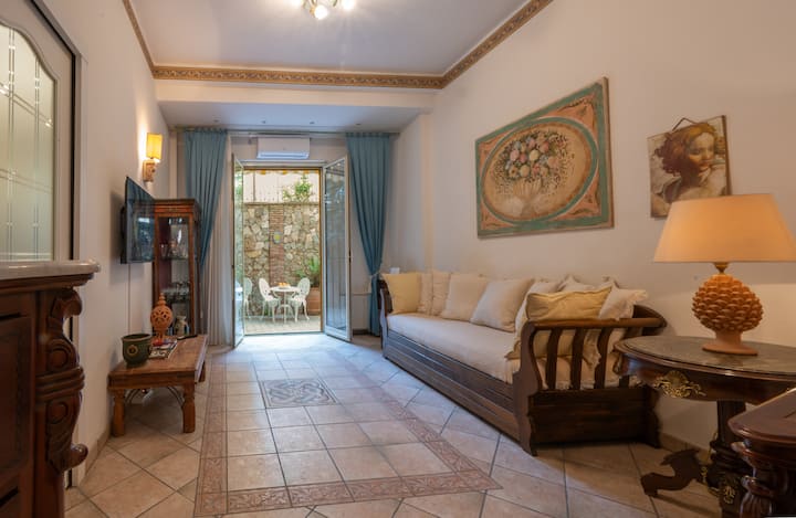 (Casa D’arte Taormina) Alloggio Con Patio+parking - Taormina