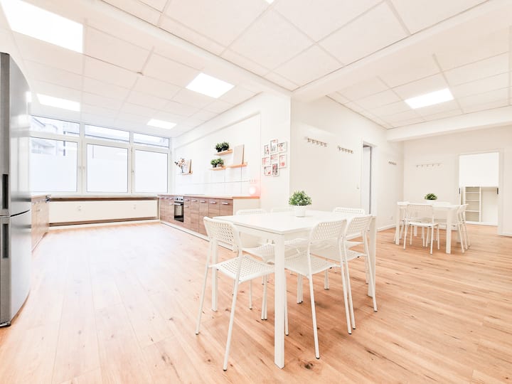 Raj Living - 5 Rooms - Center - 10 Min Messe Dus - Düsseldorf