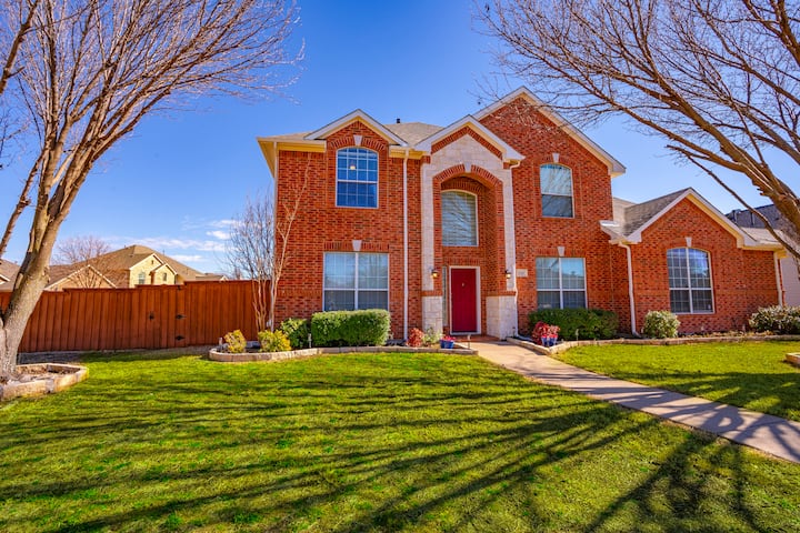 Family&pet Friendly 5/3.5 In Allen- Hot Tub, Games - アレン, TX