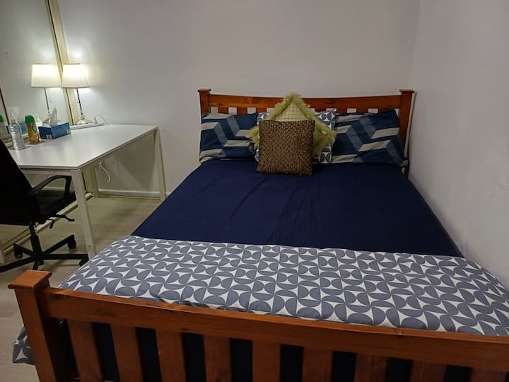 Sparkling Room At West Sydney - Men Only - Saint Marys