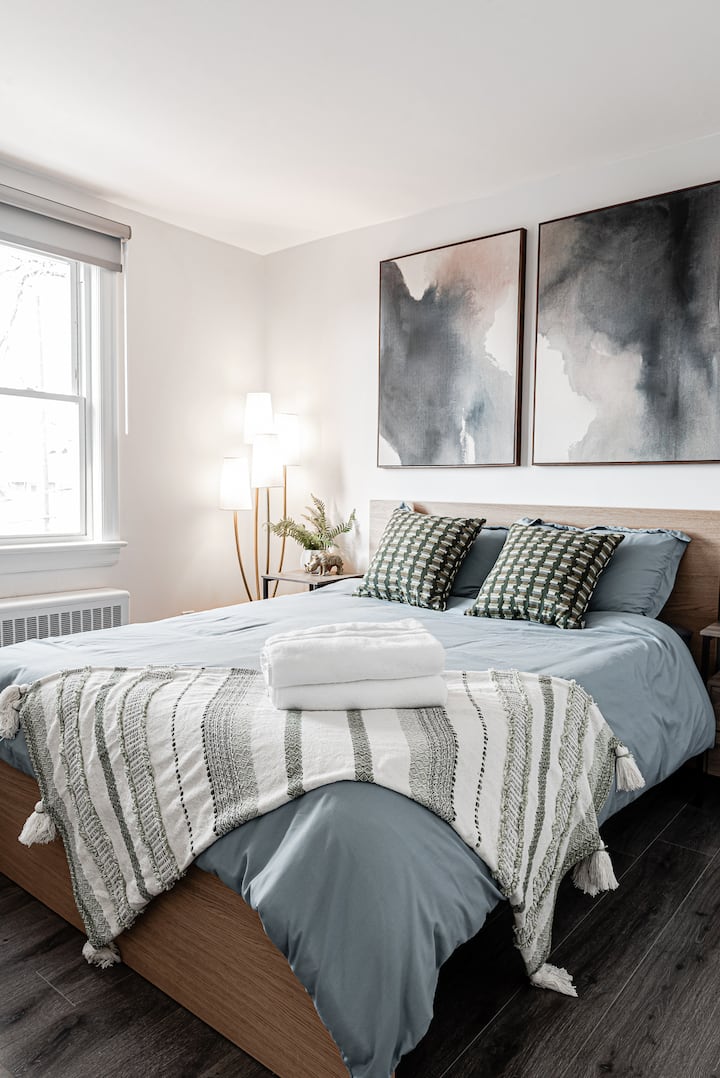 Wonderful Location 2 Beds Free Parking And Laundry - Mississauga