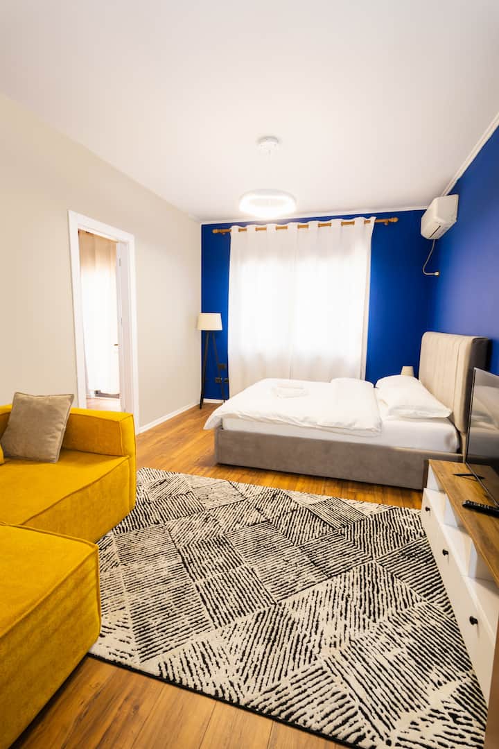 Central Cane Apartment - ティラーナ