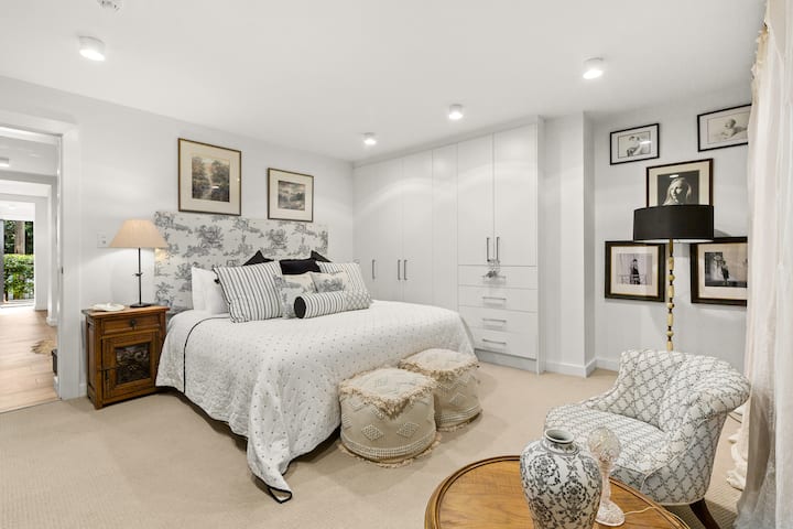 Chic Pied-Ã -terre + Private Courtyard Near Bondi - Coogee