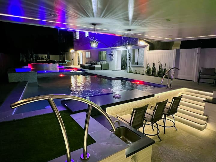 Private Resort-style Escape W/ Heated Pool & Spa! - Los Angeles, CA