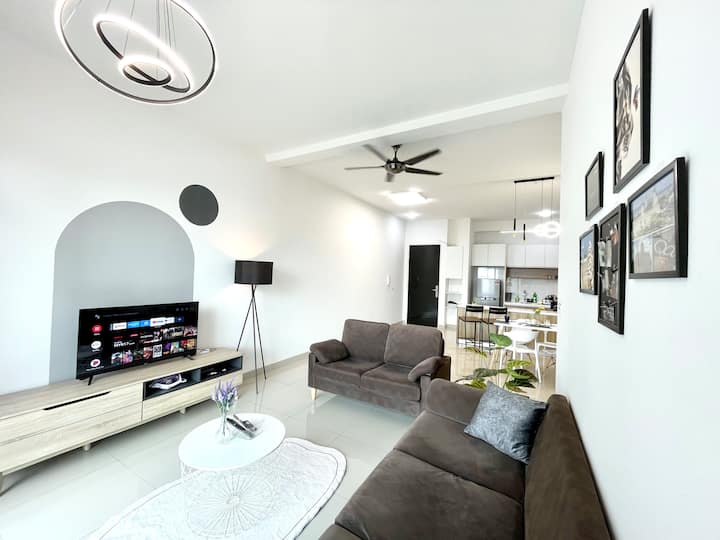 Twin Galaxy 3br Suite 9pax @Jb [Midvalley/ksl] - Johor Bahru