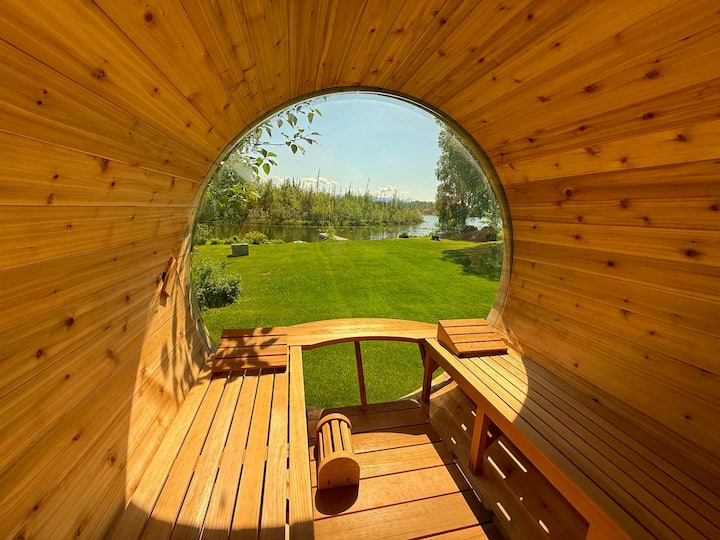 Panoramic Sauna, Water Toys, Fire Pit, 4-king Bds! - Wasilla, AK