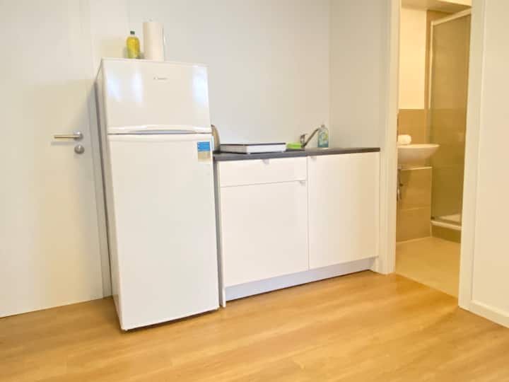 Cozy Studio With Two Beds - Mörfelden-Walldorf