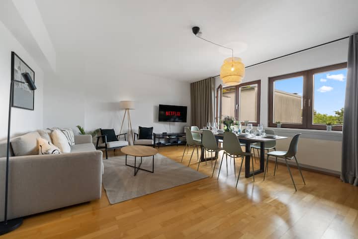*Top* Near Cologne Fair/dom: 3 Br, 2 Bath, Parking - Bergisch Gladbach