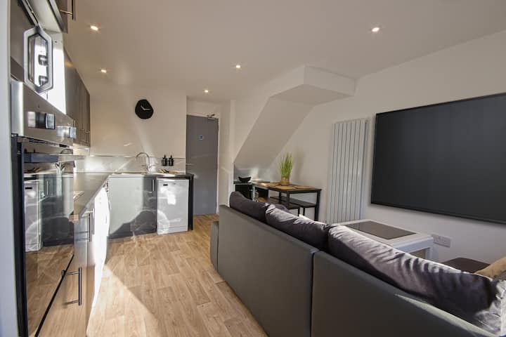 Contractors/relocators/l&d - 盧頓