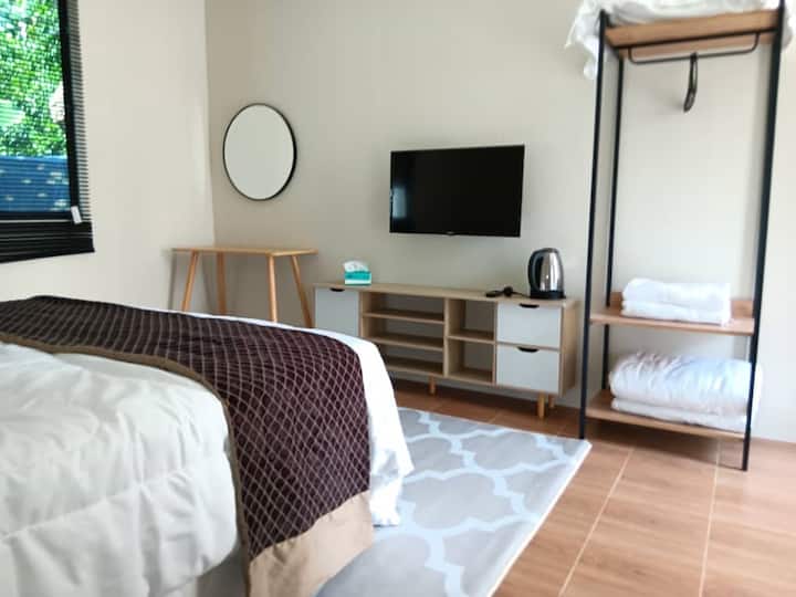 Dlx Double Room Cottage Nr. Beach @ Zulanie's Pool - Bachok
