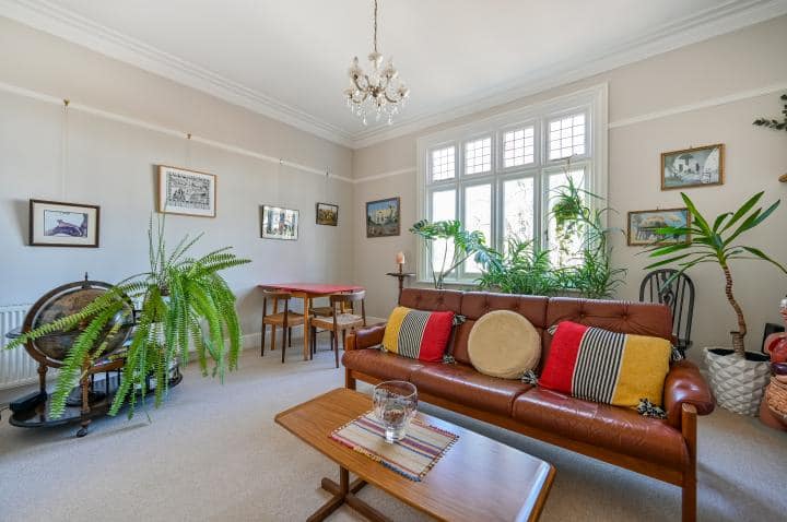 Entire Apartment In Molesey, Uk - Kingston upon Thames