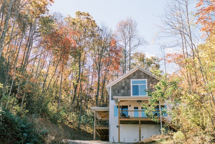 Hilltop Cabin, 3 Of 4 Cabins At Peacock Reserve - Cherokee, NC