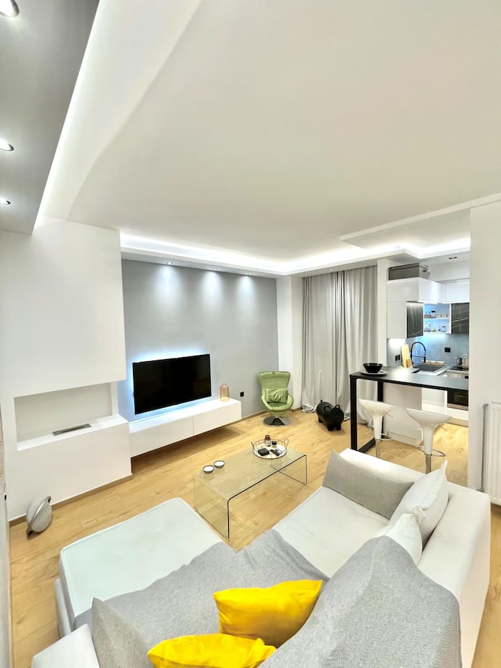 New Modern One Bedroom Apartment In Lycabettus. - Athene