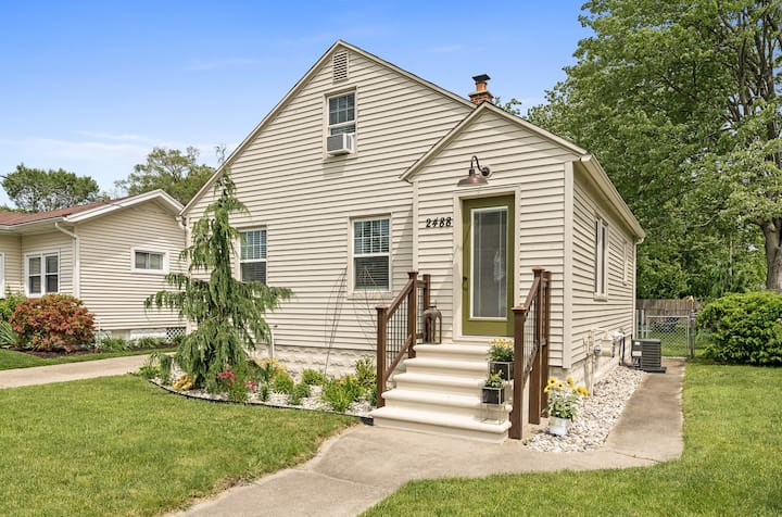 Morton 2 Beach, Pets, Fenced Yard, Patio, Fire Pit - Muskegon, MI