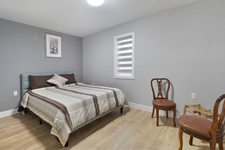 Bright & Airy 2-bedroom Retreat Awaits! - Surrey