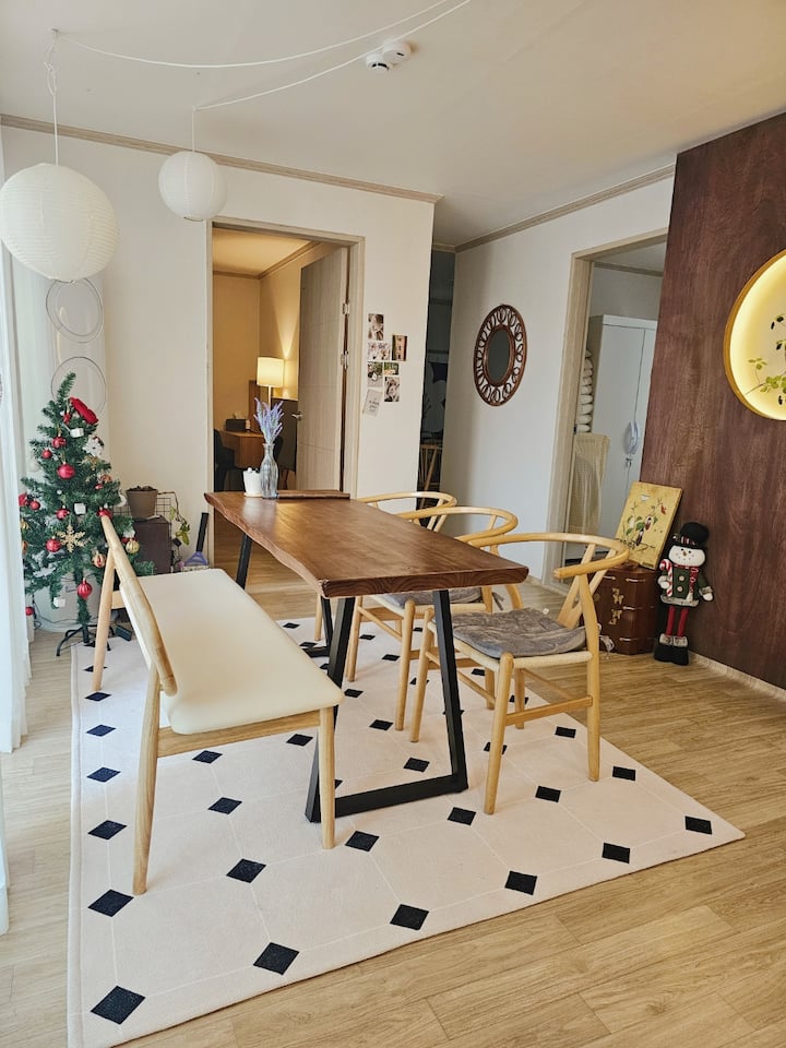 수영역 3분.가족친구단체 도심속 감성힐링 마당테라스. 광안리해수욕장도보15분.주위맛집마트등 - Busan