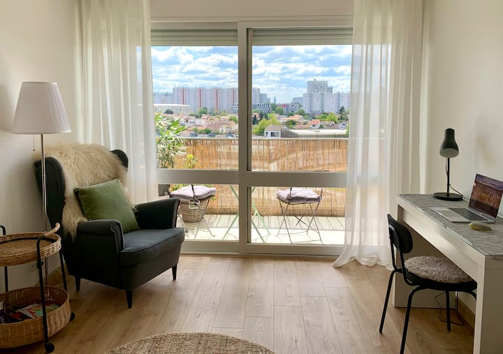 Peaceful Nest In Lively Bordeaux - Place Paul Doumer