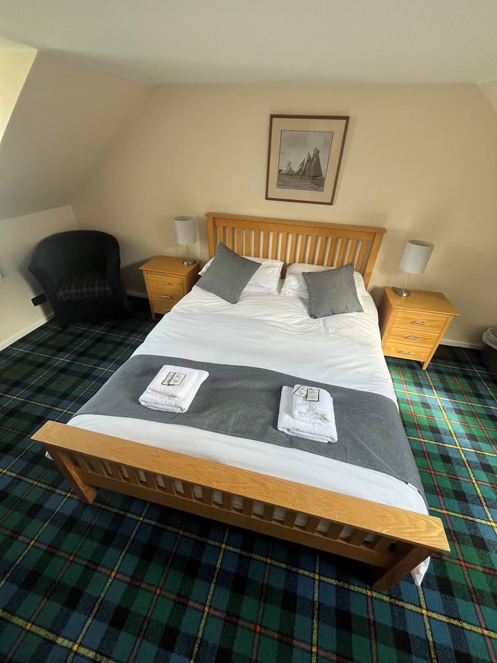 The Wide Mouthed Frog  Room 6 With A Sea View - Oban