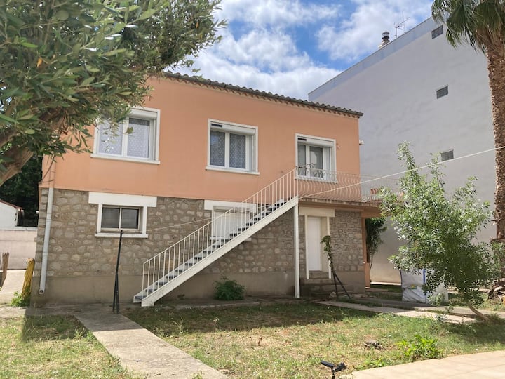Maison Centre-ville Narbonne Avec Jardin - Languedoc-Roussillon