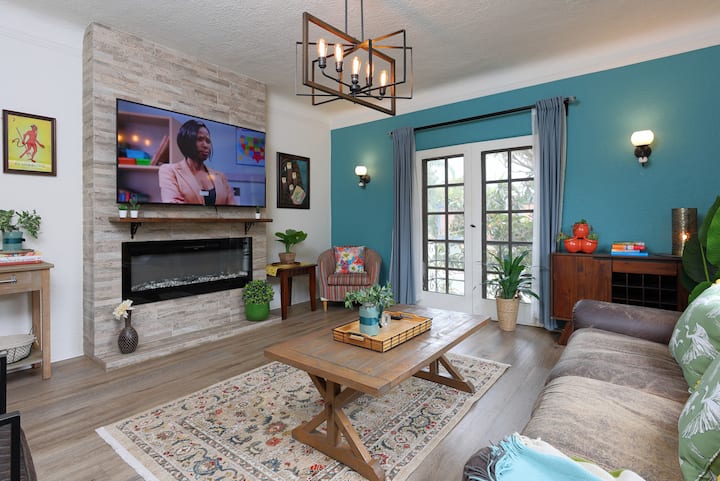 Outstanding Hideaway 10 Mins. Drive To Disneyland - Santa Ana, CA