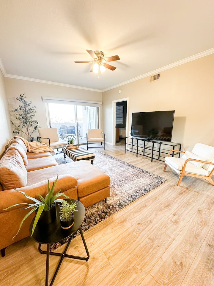 Resort Style Condo In Gilbert Az - Gilbert, AZ