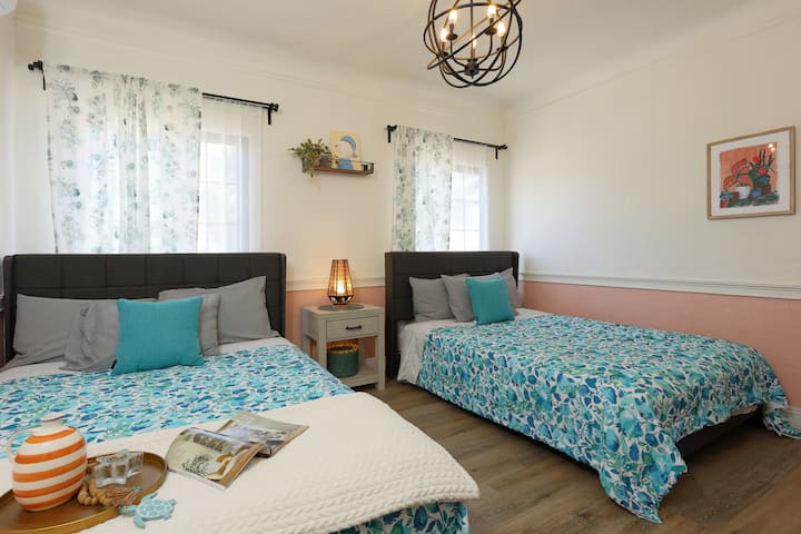 Ultimate Vacation Home 10 Mins Drive To Disneyland - Tustin, CA